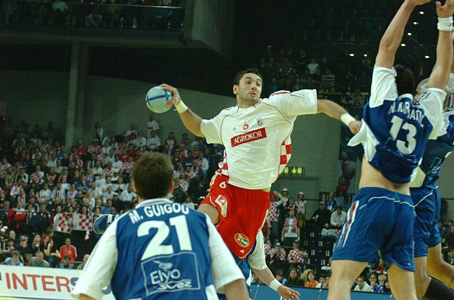 The handball “el clasico” — Croatia and France in semi-final battle
