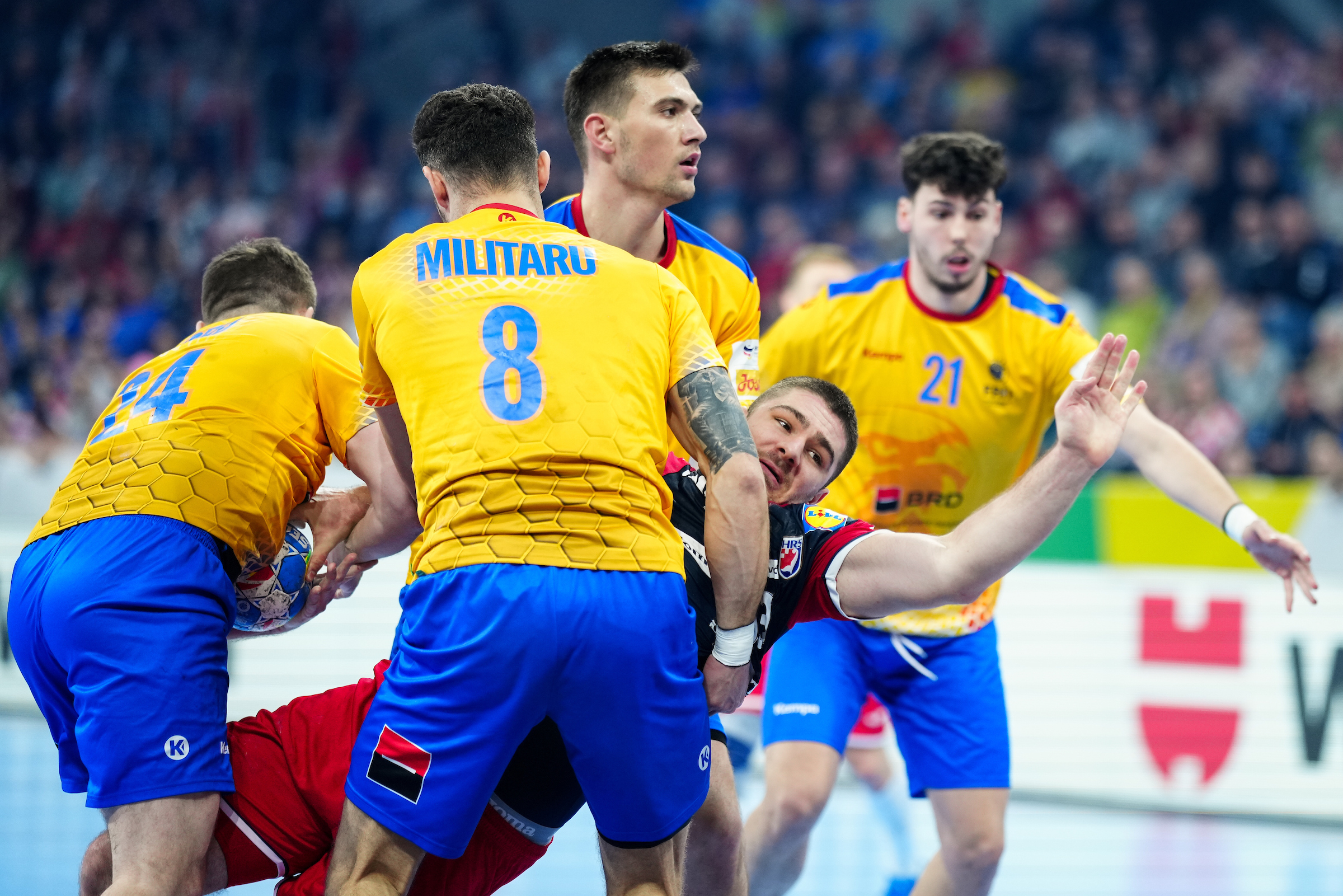 Croatia celebrate main round berth with win against Romania